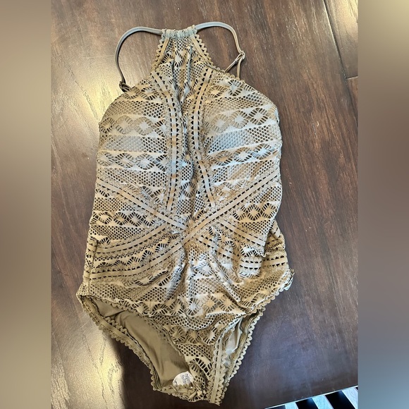 BECCA | Swim | Becca Swim | Poshmark